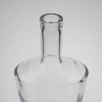 China Glass Body Material Custom Glass Bottle for 700ml Super Flint Vodka Spirits Whisky Brandy for sale