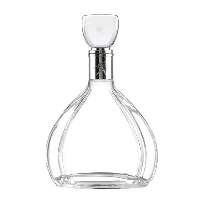 China Transparent Round Empty Flint Glass Liquor Wine Whisky Vodka 50ml Capacity for Beverage for sale