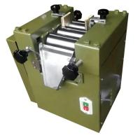 China Laboratory Cosmetic Triple Roller Grinder Chocolate Fine Grind Machine for sale