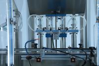 China Touch Screen Cosmetic Liquid Filling Machine Power Supply 220V 50Hz Cosmetic Equipment for sale