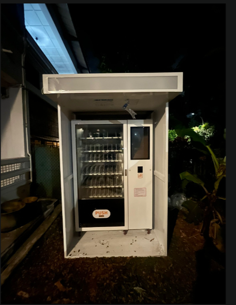 This outdoor vending machine is suitable be placed at communities.
