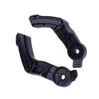 China Altima Plastic Automotive Metal Parts Car Front Bumper Retainer Bracket For Nissan for sale
