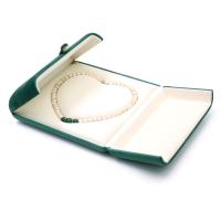 China Best Selling Square Pearl Chain Luxury Velvet Jewelry Box for Wedding Pendant Earring Bracelet Ring Necklace Gift Packaging for sale