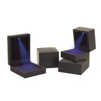 China High-End LED Light Jewelry Packaging Box Large Chain Necklace Box with Custom Logo Factory Wholesaled Square Pattern for sale