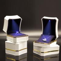 China Luxury White Led Jewelry Box Necklace Pendant Ring Box Led Lamp Square Simple Design Jewelry Packaging Wholesale Customization for sale