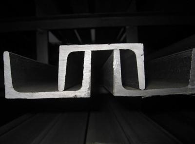 China AISI 201 Stainless Steel U Channel 60x38x4mm Sandblasted Finish Hot Rolled for sale