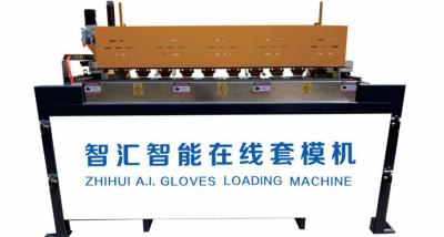 China Fully Automatic Glove Loading Machine 3000 Pairs Per Hour Capacity for sale