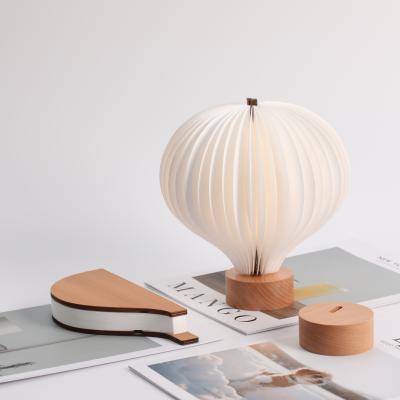 China 2026 New Product Customize Light Color with Remote Control Living Room Bedside Hot air Balloon Lamp for sale