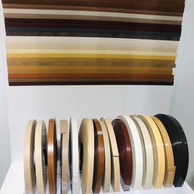 China Wood Grain PVC Edge Banding Tape, Realistic Wood Texture Edge Trim for Cabinets & Wardrobes for sale