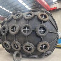 China High Quality Weatherproof Cylindrical Pneumatic Rubber Fender 0.5-4.5m ISO17357 Certified Black Boats Floating Marine Supplies for sale