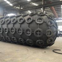 China High Quality Weatherproof Cylindrical Pneumatic Rubber Fender 0.5-4.5m ISO17357 Certified Black Boats Floating Marine Supplies for sale