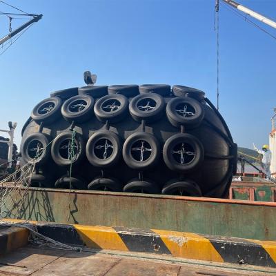 China Qingdao CCS Certificate Durable Marine Floating Rubber Fender 2.0*4.0M for Boat Jetty Wharf for sale