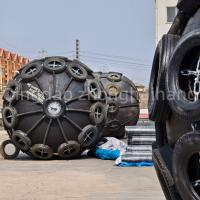 China Durable 65% Natural Rubber Pneumatic Fender 0.5-4.5m Diameter for Enhanced Marine Safety and Marina Use for sale