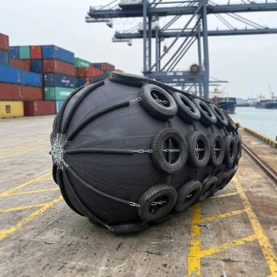 China ZHH Brand BV Certified Pneumatic Natural Rubber Marine Boat Ball Fender Black Heavy Duty Protection for sale