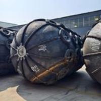China Bulk Supply Pneumatic Rubber Fenders for Ships-CCS Certified Custom Sizes & Colors Available for sale