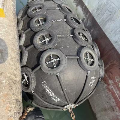 China Pneumatic Foam-filled Cylindrical Fender High-abrasion-resistant Rubber 0.5-4.5m Size CCS Certified for Heavy-use Docks for sale