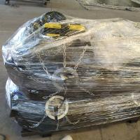 China Factory Wholesale Cylindrical Marine Rubber Fender Anti-aging Wear-resistant Features for Vessel Berthing Mooring Customized for sale