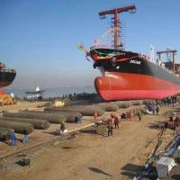 China High Flexibility Shock Absorption Industrial Rubber Cylindrical Black Airbags for Ship Launching Loading Marine Supplies for sale