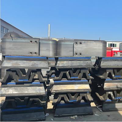 China Commercial Boats Solid Rubber Fender Progressive Reaction Cylindrical Rubber Fender D Boat Rubber Fender for sale