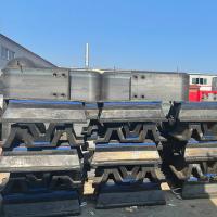 China Customizable V Type Solid Dock Cushion Boat Bumper Marine Rubber Yacht Fender with CCS Certification for sale