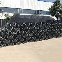China Qingdao Zhonghaihang Custom Solid Rubber Fender Piles Saltwater Abrasion Proof Dock Mooring Boat Dock Hinge CCS Floating Dock for sale