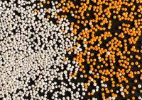 China Retro reflective road marking glass beads for rainy nights yellow and white for sale