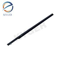 China Land Rover Right Rear Door Belt Weatherstrip LR044651 CGE000502 - OEM Quality Seal with ISO16949 Certification for sale