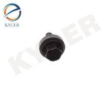 China Range Rover Sport Crankshaft Pulley Bolt LR025009 - OEM Replacement Auto Part with ISO 16949 Certification for sale