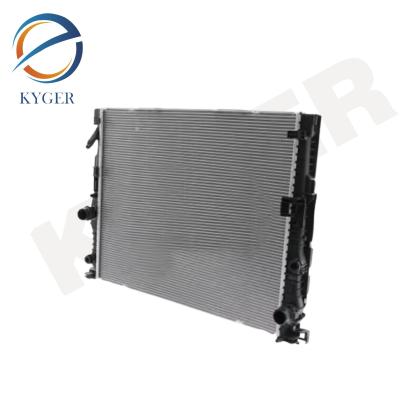 China Engine Coolant Radiator for BMW G38 17118686026 Tearproof Auto Spare Parts 12V for sale