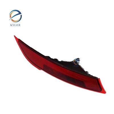 China LR082083 LR082084 Rear Bumper Reflector Fog Lights Lamp for Land Rover Discovery V L462 12V for sale