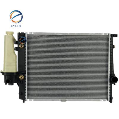 China BMW E34 E39 Coolant Radiator 17111719309 17111723527 17111468469 17000719142 52mm Core for sale