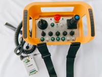 China Wired And Wireless Integrated Remote Control For Lifting Mounting Bracket for sale