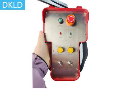 China Wireless Remote Control For 2-Kilometer Two-Way Transmission, 2-Transmitter And 1-Receiver Track Car for sale