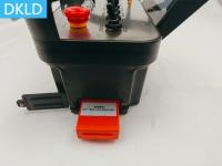 China Dual Sided Buckle Battery Bidirectional Feedback Mode Industrial Wireless Remote Control for sale