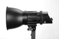 China Compact LED light Focus 50D, Daylight 5600K, 9714Lux/m with reflector , with remote control for sale