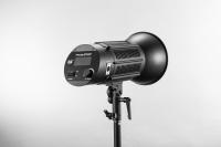 China Cri 95 Compact 200w Photo Studio LED Video Lights Daylight Balanced Bowen Mount With Reflector for sale
