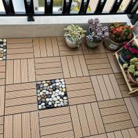 China 146 X 31mm 300 X 300mm WPC DIY Decking Wood Grain Composite Decking for sale