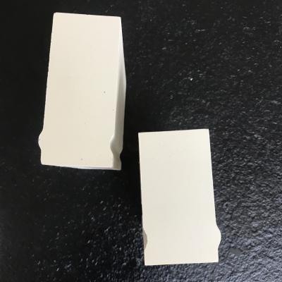China Tunnel Kiln Alumina Lining Brick 70mm Microcrystalline 75% for sale