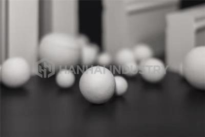 China Diameter 40mm Alumina Ceramic Balls Alumina 85% Mid High Microcrystalline for sale