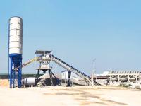 China 60-180M3/H Fully Automatic PLC Control Concrete Batching Plant With Belt Conveyor Type for sale