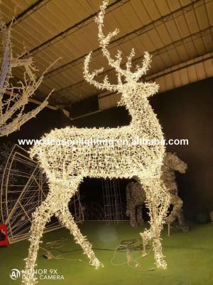 China Giant LED Christmas Reindeer 12ft Outdoor Decoration 110V-240V IP65 for sale