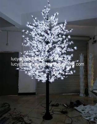 China LED Maple Tree Lights 3m Height 2880 LEDs Outdoor Holiday Decoration Tree for sale