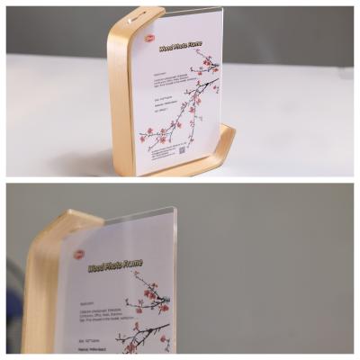 China Personalized Clear Sheet Poster L Shape Acrylic Photo Picture Frame with Wood Base for sale