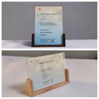 China Acrylic Photo Frame with Wood Base for Gift 6x8 for sale