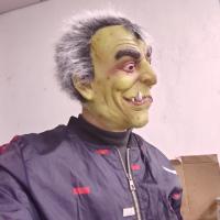 China Breathable Latex Monster Mask with Effective Filtration and Secure Fit for Professional Use for sale