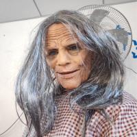 China Flexible Non Toxic Latex Mask for Professional Use with One Size Fit Most Design for sale
