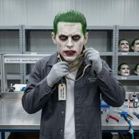China Realistic Green Hair Evil Clown Mask with Forehead Tattoo - Deluxe Latex Movie Villain Headwear for Halloween & Cosplay Parties for sale