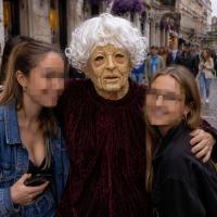 China Realistic Old Man Latex Mask with White Curly Hair, Full Face Elderly Character Mask with Wrinkles and Long Neck Design for Halloween Cosplay Costume Party, Horror Events, OEM Factory Supplier for sale