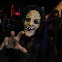 China Realistic Horror Latex Mask with Long Black Hair, Creepy Wrinkled Face and Realistic Teeth Design, Full Face Scary Mask for Halloween Cosplay Costume Party, Haunted House, OEM Factory Supplier for sale