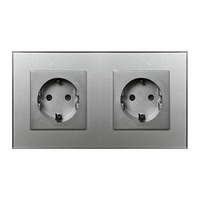 China 157*86*40mm Switch and Socket with 16A Rating and Tempered Glass Panel for Home and Office for sale